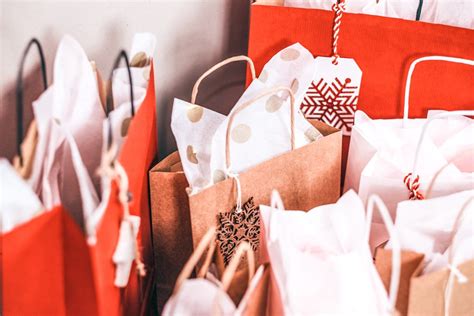 15 Eco Friendly And Zero Waste Gift Wrapping Ideas Mindful Of The Home