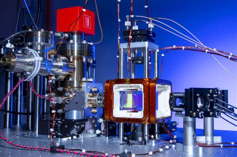 Grid Of Atoms Is Both A Quantum Computer And An Optimization Solver