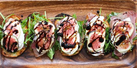 Grilled Crostini With Burrata Figs Prosciutto Yes To Yolks