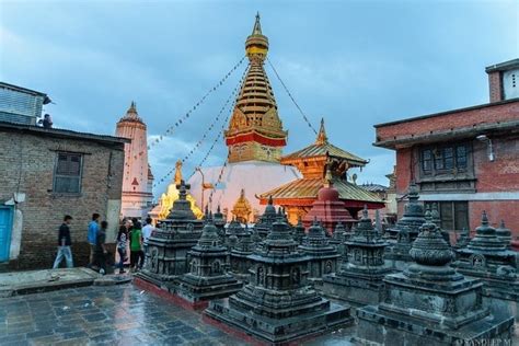 Tour Divinity of Nepal 10 días Tour Kathmandu Pokhara Chitwan