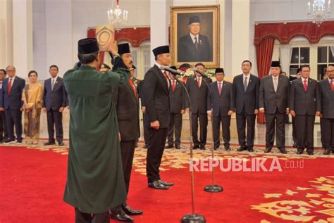 Dilantik Presiden Jokowi AHY Resmi Jadi Menteri ATR Republika Online