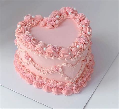 Vintage Heart Cake Designs For Your Next Celebration