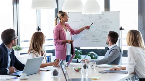 Qué hay que estudiar para ser director de marketing