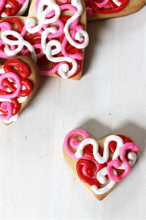 How To Decorate Scribble Heart Cookies For Valentine S Day Holiday