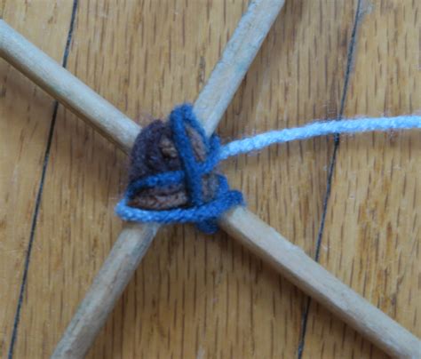 An Apel A Day How To Make Ojo De Dios Craft Art