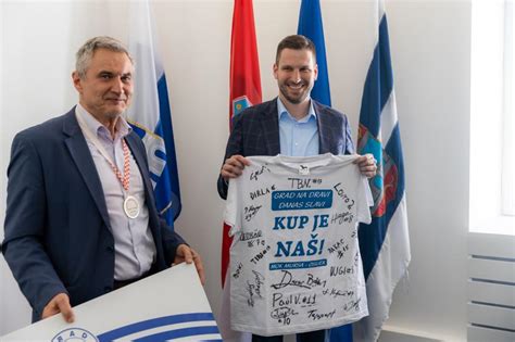 Osijek Gradona Elnik Radi Nagradio Mok Mursa Osijek S Eura Za