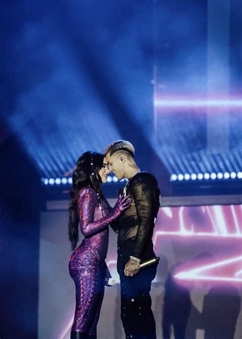 KIM LOAIZA Y JD PANTOJA EMAMORARONA MILES DE FANS EN LA FENAPO 2023