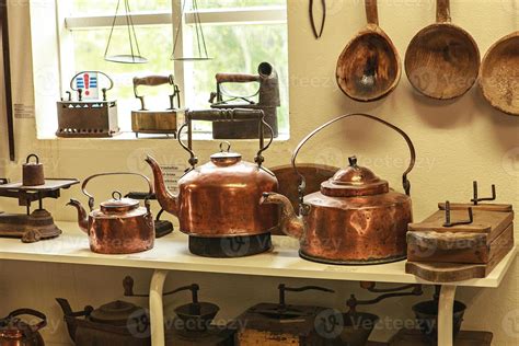Utensilios De Cocina Antiguos 1808804 Foto De Stock En Vecteezy