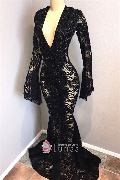 Pearled Black Lace Plunging Neck Long Sleeve Prom Dress Lunss