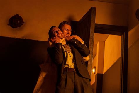 Crítica de Sombras de un crimen Liam Neeson es Philip Marlowe