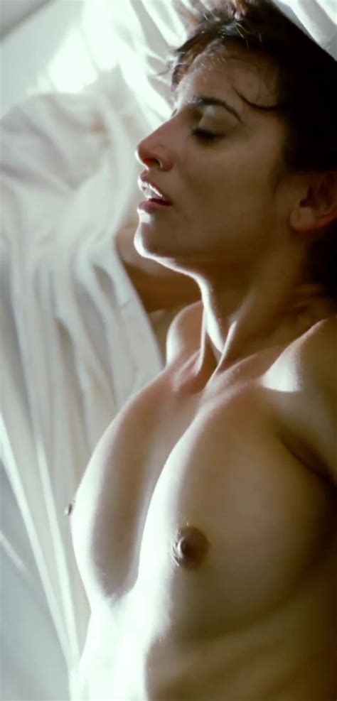 Penelope Cruz Perfect Boobs In Broken Embraces