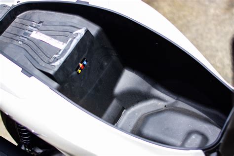 Honda PCX e HEV giá gần 100 triệu đồng có dễ bán Xe máy ZNEWS VN
