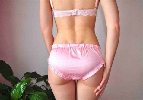 Rosa Satinseide Höschen Mit Polka Dots Etsy Satinseide Satin Höschen Seide Nachtwäsche
