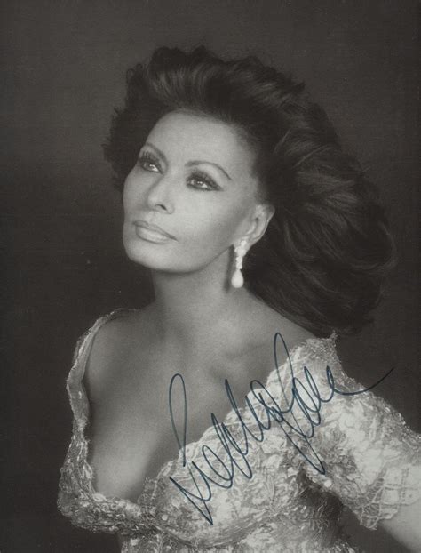 Se produkter som liknar Sophia Loren autograf på Tradera 622246531