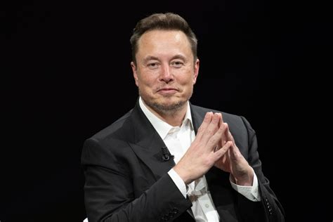 Nueva biografía de Elon Musk se posiciona en Amazon como el libro más