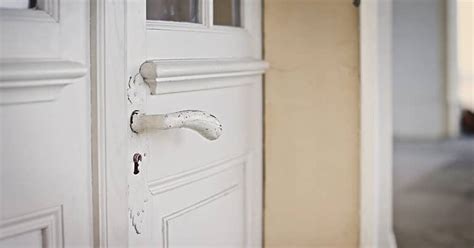 How To Clean White Doors