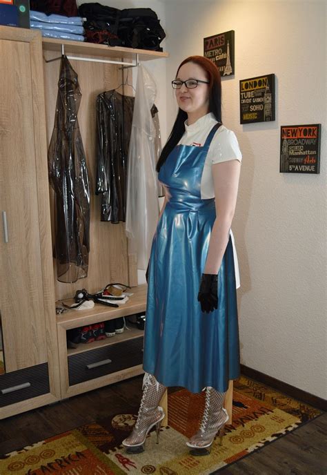 Pin von Peter Krüger auf Schürze Vinylkleid Lack kleidung Pvc schürze