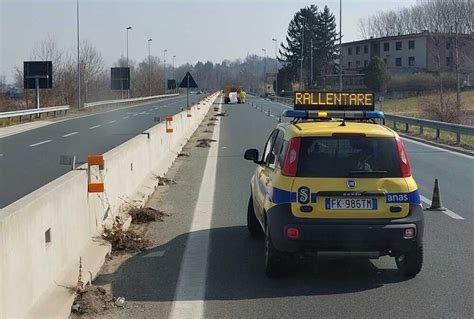 Incidente Sulla Roma Fiumicino Al Km 10 Due Feriti E 4 Km Di Coda
