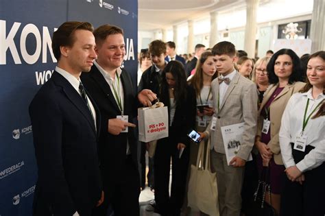 Konfederacja on Twitter Współprzewodniczący Konfederacji