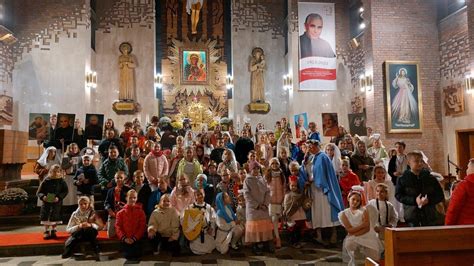 Bal Wszystkich Świętych w parafii św Antoniego w Zduńskiej Woli