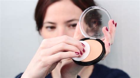 How To Apply Pressed Powder Foundation Makeup Steps