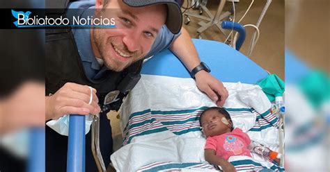 El héroe de mi hija Policías salvan a una bebé de un mes de nacida