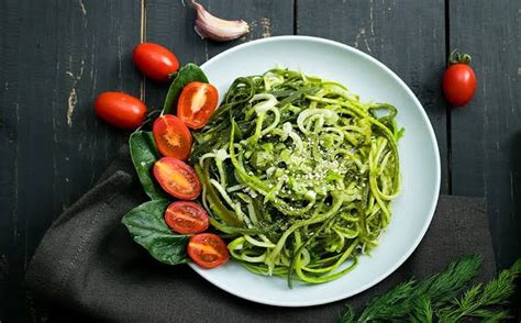 Espaguete De Abobrinha Pesto