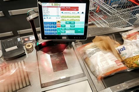 Rewe Kassierer packt über Kunden aus nervig DerWesten de