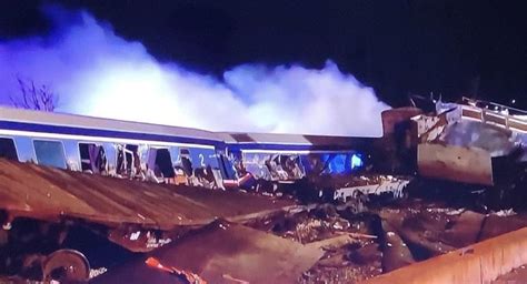 Reportan Choque De Trenes En Grecia Hay Al Menos 26 Muertos Y 85