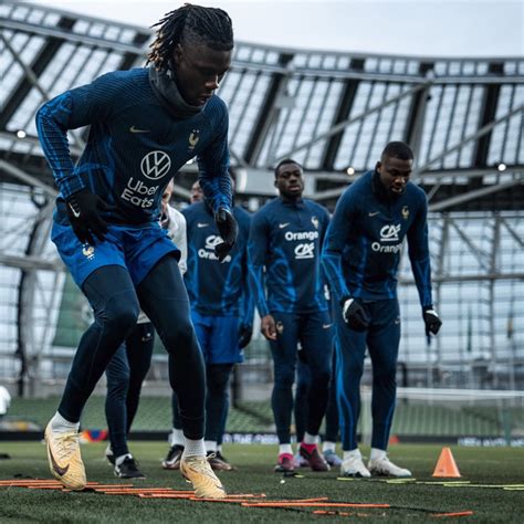 Seputar Real Madrid On Twitter Eduardo Camavinga Di Sesi Latihan Tim