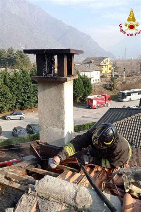 Piedimulera A Fuoco Il Tetto Di Una Palazzina La Stampa