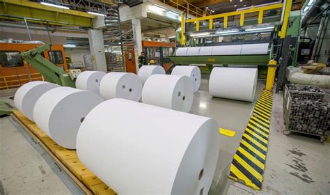 Przemysł papierniczy woła o pomoc Branża zatrudnia aż 400 tys osób