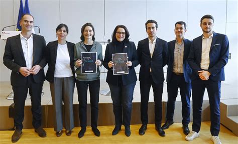 Remise du premier rapport de lObservatoire économique de lesport