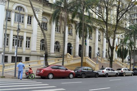 Um único devedor quitou ontem R 200 milhões em impostos gaúchos Um