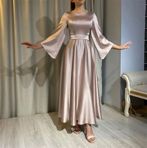 Pin By Katerina On Style N Grace Prom Dresses Long With Sleeves