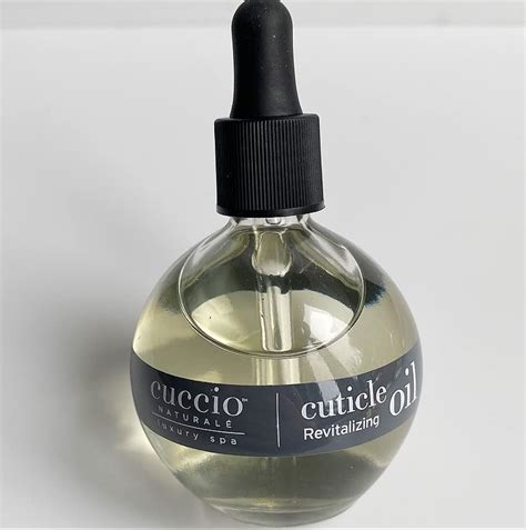Cuccio Naturale Aceite revitalizante para cutículas de durazno y