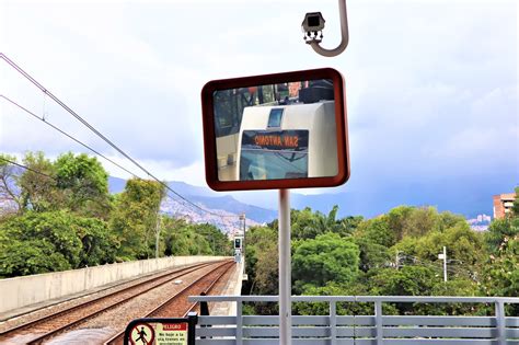 Metro de Medellín TuHistoriaNosMueve on Twitter Buenos días