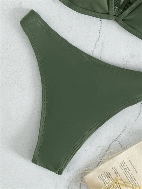 Bañador bikini con tanga triángulo ribete fruncido