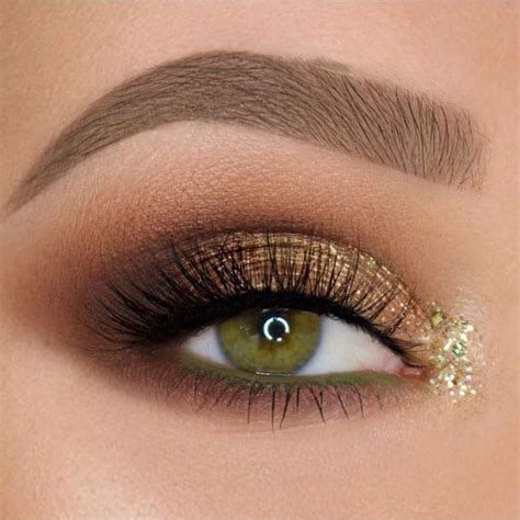 52 Best Gold Eye Makeup Looks And Tutorials