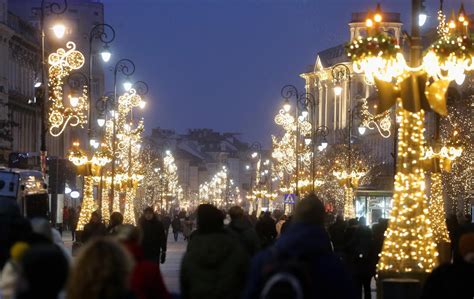 Iluminacja świąteczna rozbłyśnie w Warszawie Wiemy kiedy Padła