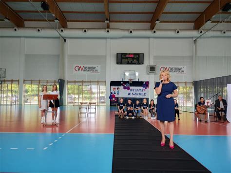 UROCZYSTE ROZPOCZĘCIE ROKU SZKOLNEGO 2023 2024 Szkoła Podstawowa nr 9