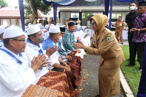 Ini Pesan Plt Wali Kota Kepada Calon Jamaah Haji Paling Tua Usia