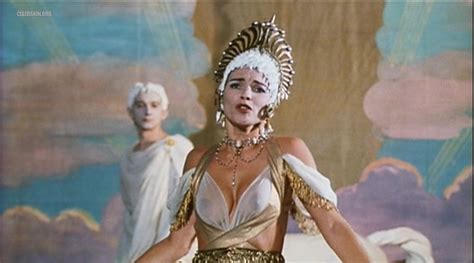 Caroline Berg Nue Dans Il Marchese Del Grillo