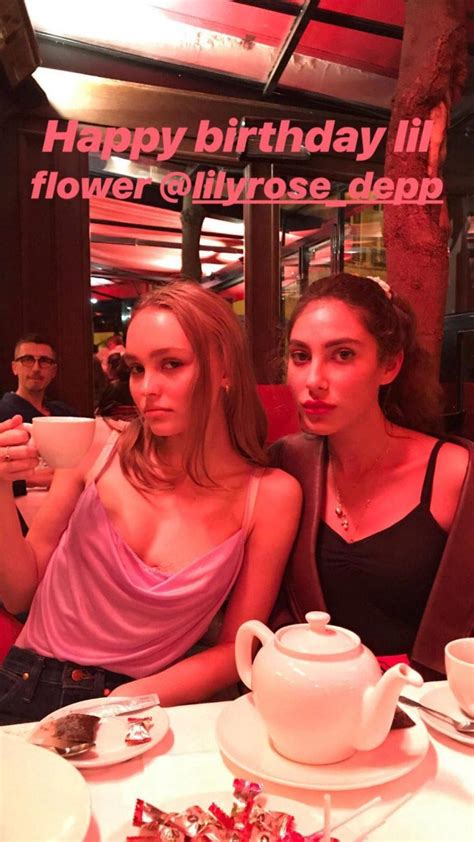 lily rose depp nude 5 Comment Séduire