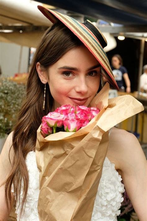 Lilly Colins Emily In Paris Outfits Lily Collins Style Red Berets