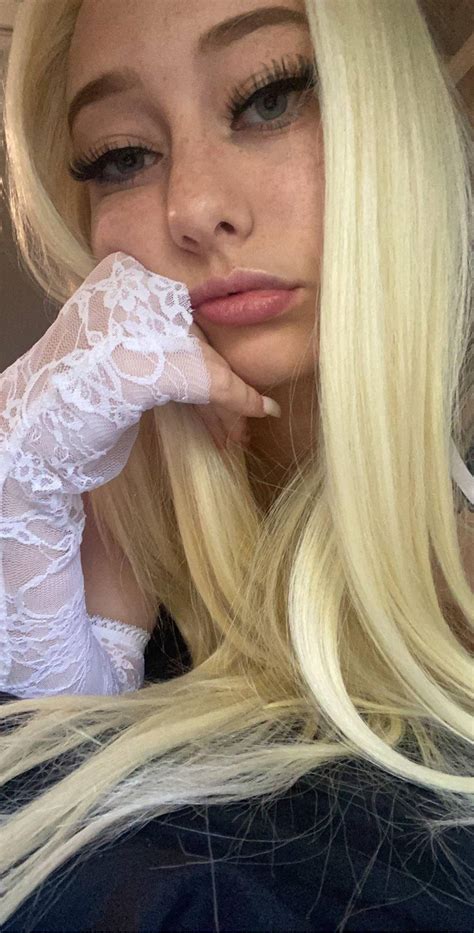 I Want A Submissive Sissy Bitch Or A Femboy To Dominate Train And Call