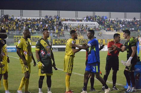 Final del primer tiempo Génesis Comayagua 1 Potros de Olancho FC 0