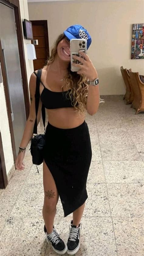 Pin de Letícia Lopes em Pins criados por você Looks estilosos Looks