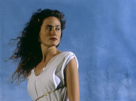 ΘΕΑ ΕΣΤΙΑ Η Θεά Εστία Τι συμβολίζει στην ελληνική μυθολογία