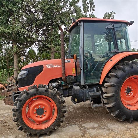 Second Hand Tractor 70HP Kubota M704kq Compact Walking Tractor China